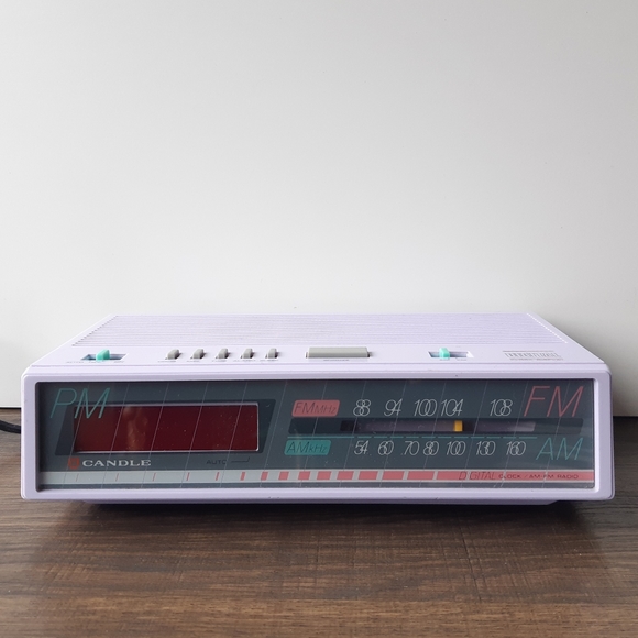 Citizen | Wall Decor | Vintage Clock Radio 98s90s Citizen Brand Great ...